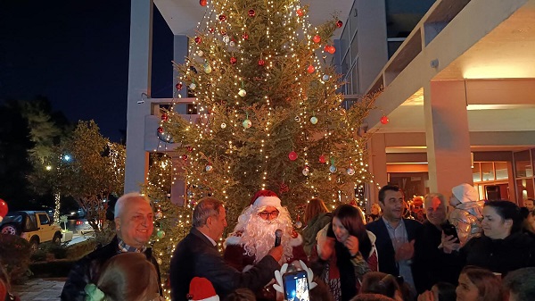 Ενθουσίασε μικρούς και μεγάλους η Χριστουγεννιάτικη γιορτή του Δήμου ...