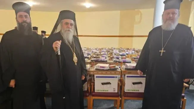 Φορητοί υπολογιστές και εκτυπωτές στους Ιερείς της Ι.Μ Ηλείας | Ηλειακά Νέα