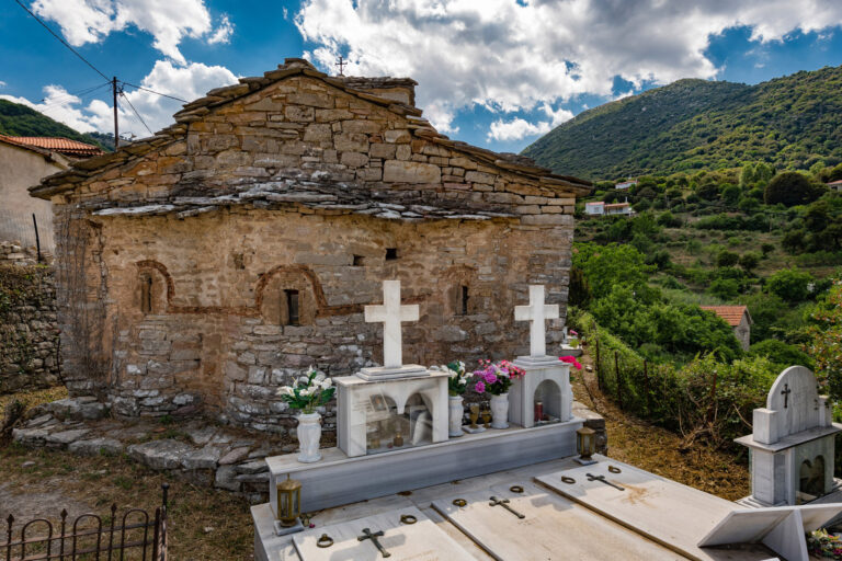 Αυτοψία στον βυζαντινό ναό της Αγίας Τριάδας στη Δίβρη | Ηλειακά Νέα