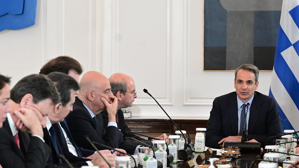 Κ. Μητσοτάκης στο Υπουργικό: Ακρίβεια, υγεία, παιδεία, κράτος ...