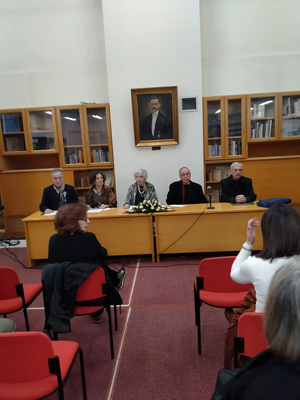 ΠΑΡΟΥΣΙΑΣΗ ΒΙΒΛΙΟΥ στη ΔΗΜΟΣΙΑ ΒΙΒΛΙΟΘΗΚΗ ΠΥΡΓΟΥ | Ηλειακά Νέα